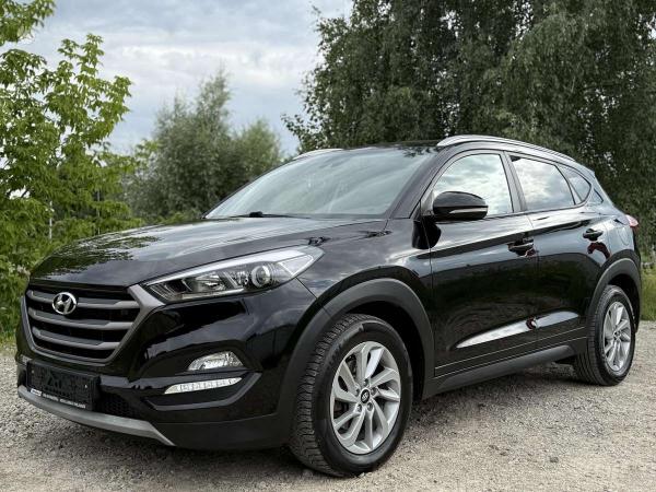 Black Hyundai Tucson 2018 in Siauliai, with an engine capacity of 2.00 L and mileage of 172 thousand km for 14950 €, photo 4 on AUTOMOTO.COM.LV