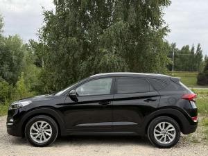 Black Hyundai Tucson 2018 in Siauliai, with an engine capacity of 2.00 L and mileage of 172 thousand km for 14950 €, photo 6 on AUTOMOTO.COM.LV
