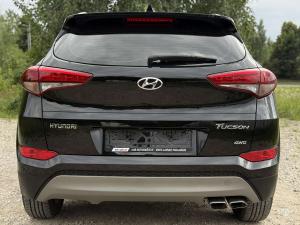 Black Hyundai Tucson 2018 in Siauliai, with an engine capacity of 2.00 L and mileage of 172 thousand km for 14950 €, photo 13 on AUTOMOTO.COM.LV