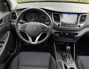 Black Hyundai Tucson 2018 in Siauliai, with an engine capacity of 2.00 L and mileage of 172 thousand km for 14950 €, photo 21 on AUTOMOTO.COM.LV