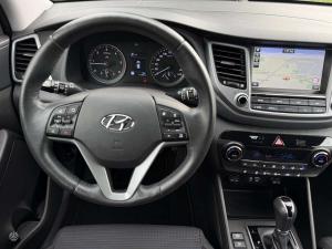 Black Hyundai Tucson 2018 in Siauliai, with an engine capacity of 2.00 L and mileage of 172 thousand km for 14950 €, photo 22 on AUTOMOTO.COM.LV