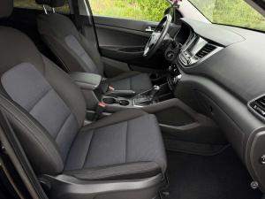 Black Hyundai Tucson 2018 in Siauliai, with an engine capacity of 2.00 L and mileage of 172 thousand km for 14950 €, photo 24 on AUTOMOTO.COM.LV