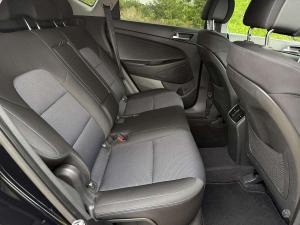 Black Hyundai Tucson 2018 in Siauliai, with an engine capacity of 2.00 L and mileage of 172 thousand km for 14950 €, photo 25 on AUTOMOTO.COM.LV