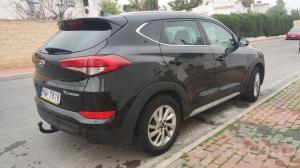 Melns Hyundai Tucson 2018 Daugavpils, ar dzinēja tilpumu 1.60 L un nobraukumu 185 tūkst. km par 13800 €, foto  vietnē AUTOMOTO.COM.LV