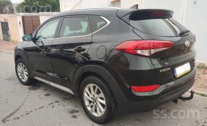 Melns Hyundai Tucson 2018 Daugavpils, ar dzinēja tilpumu 1.60 L un nobraukumu 185 tūkst. km par 13800 €, foto 3 vietnē AUTOMOTO.COM.LV