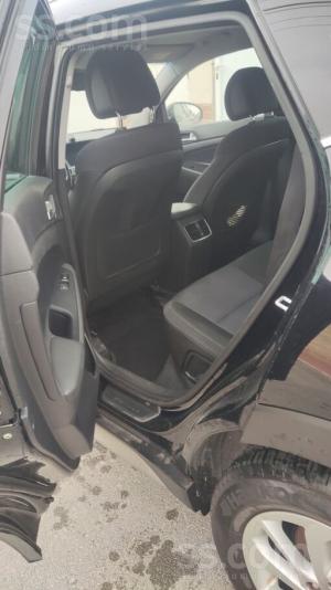 Melns Hyundai Tucson 2018 Daugavpils, ar dzinēja tilpumu 1.60 L un nobraukumu 185 tūkst. km par 13800 €, foto 13 vietnē AUTOMOTO.COM.LV