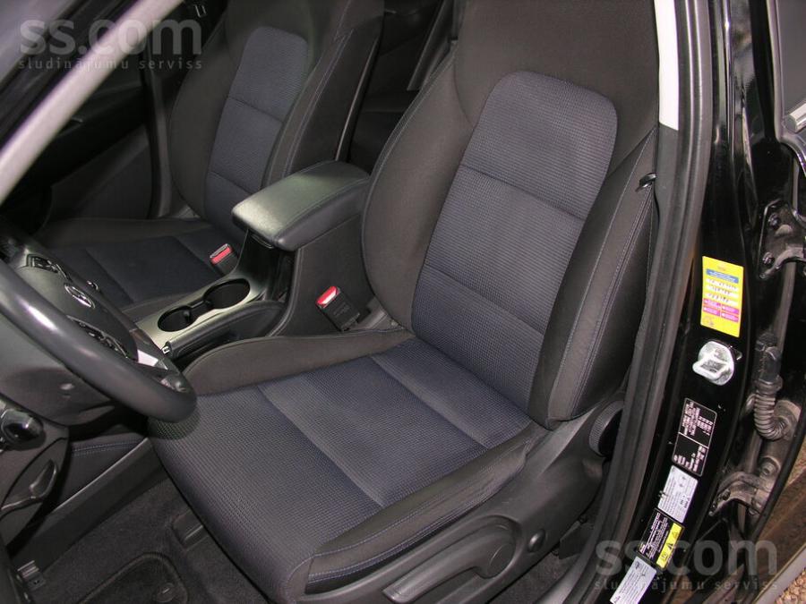 Black Hyundai Tucson 2018 in Riga, with an engine capacity of 1.60 L and mileage of 185 thousand km for 13550 €, photo 11 on AUTOMOTO.COM.LV