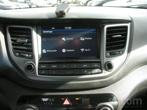 Black Hyundai Tucson 2018 in Riga, with an engine capacity of 1.60 L and mileage of 185 thousand km for 13550 €, photo 18 on AUTOMOTO.COM.LV