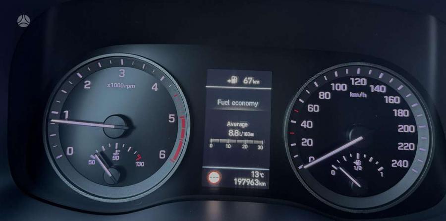 Black Hyundai Tucson 2018 in Siauliai, with an engine capacity of 1.60 L and mileage of 198 thousand km for 15750 €, photo 46 on AUTOMOTO.COM.LV