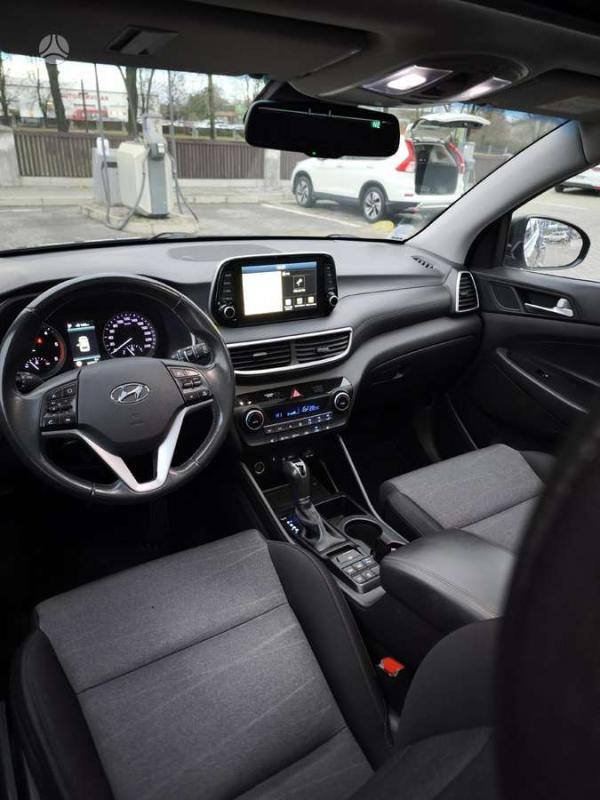 Black Hyundai Tucson 2019 in Taurage, with an engine capacity of 1.60 L and mileage of 141 thousand km for 14800 €, photo 6 on AUTOMOTO.COM.LV