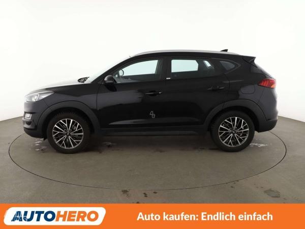 Black Hyundai Tucson 2019 in Kaunas, with an engine capacity of 1.60 L and mileage of 24 thousand km for 21978 €, photo 3 on AUTOMOTO.COM.LV