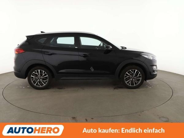 Black Hyundai Tucson 2019 in Kaunas, with an engine capacity of 1.60 L and mileage of 24 thousand km for 21978 €, photo 7 on AUTOMOTO.COM.LV