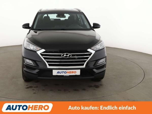 Black Hyundai Tucson 2019 in Kaunas, with an engine capacity of 1.60 L and mileage of 24 thousand km for 21978 €, photo 9 on AUTOMOTO.COM.LV