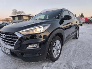 Black Hyundai Tucson 2019 in Taurage, with an engine capacity of 1.60 L and mileage of 141 thousand km for 14800 €, photo  on AUTOMOTO.COM.LV