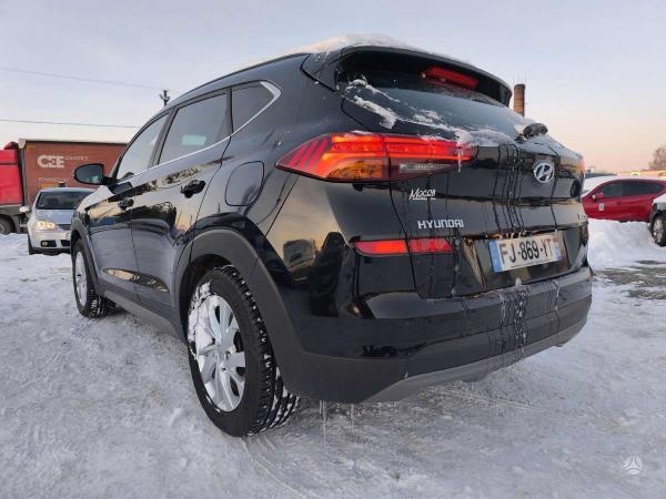 Melns Hyundai Tucson 2019 Tauragė, ar dzinēja tilpumu 1.60 L un nobraukumu 141 tūkst. km par 14800 €, foto 2 vietnē AUTOMOTO.COM.LV
