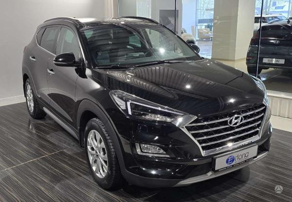 Black Hyundai Tucson 2019 in Siauliai, with an engine capacity of 1.59 L and mileage of 101 thousand km for 16900 €, photo 5 on AUTOMOTO.COM.LV