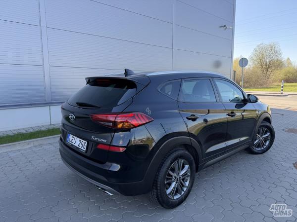 Black Hyundai Tucson 2019 in Kaunas, with an engine capacity of 1.60 L and mileage of 217 thousand km for 13500 €, photo 7 on AUTOMOTO.COM.LV