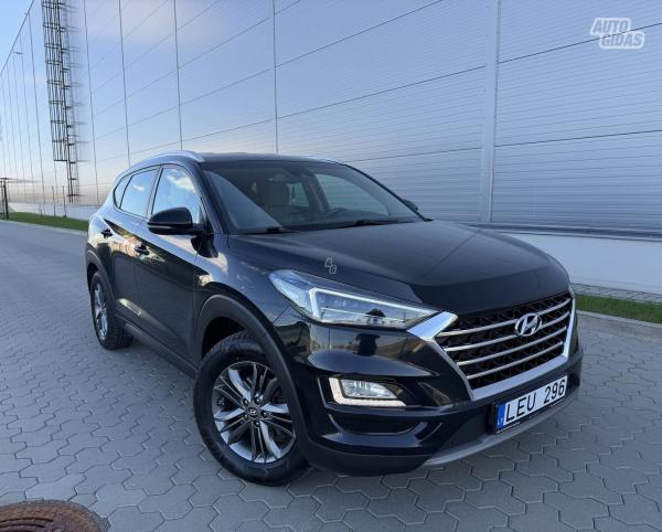 Black Hyundai Tucson 2019 in Kaunas, with an engine capacity of 1.60 L and mileage of 217 thousand km for 13500 €, photo 9 on AUTOMOTO.COM.LV