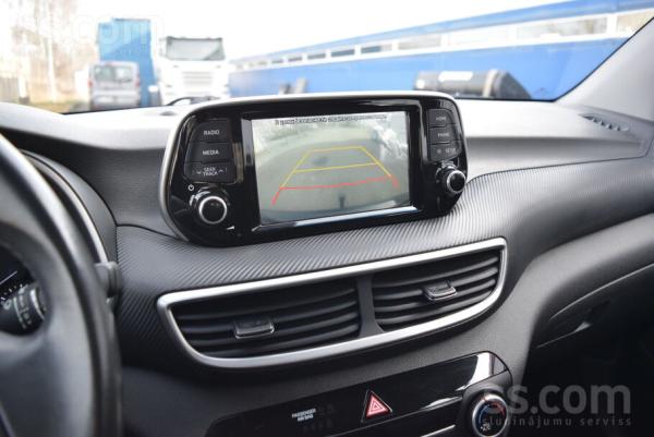 Black Hyundai Tucson 2019 in Riga, with an engine capacity of 1.60 L and mileage of 132 thousand km for 12500 €, photo 7 on AUTOMOTO.COM.LV