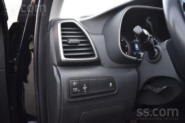 Black Hyundai Tucson 2019 in Riga, with an engine capacity of 1.60 L and mileage of 132 thousand km for 12500 €, photo 10 on AUTOMOTO.COM.LV