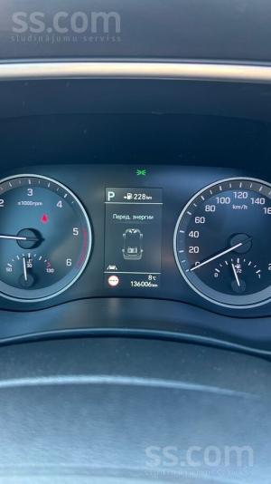 Black Hyundai Tucson 2019 in Jelgava, with an engine capacity of 1.60 L and mileage of 137 thousand km for 15995 €, photo 12 on AUTOMOTO.COM.LV