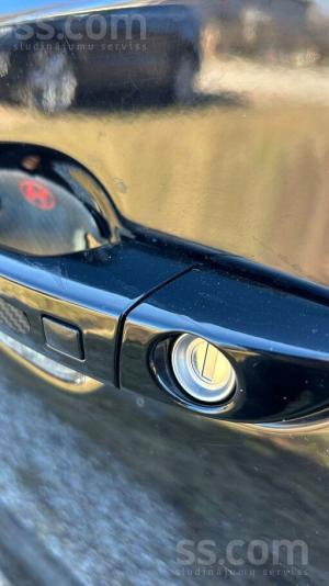 Black Hyundai Tucson 2019 in Jelgava, with an engine capacity of 1.60 L and mileage of 137 thousand km for 15995 €, photo 18 on AUTOMOTO.COM.LV