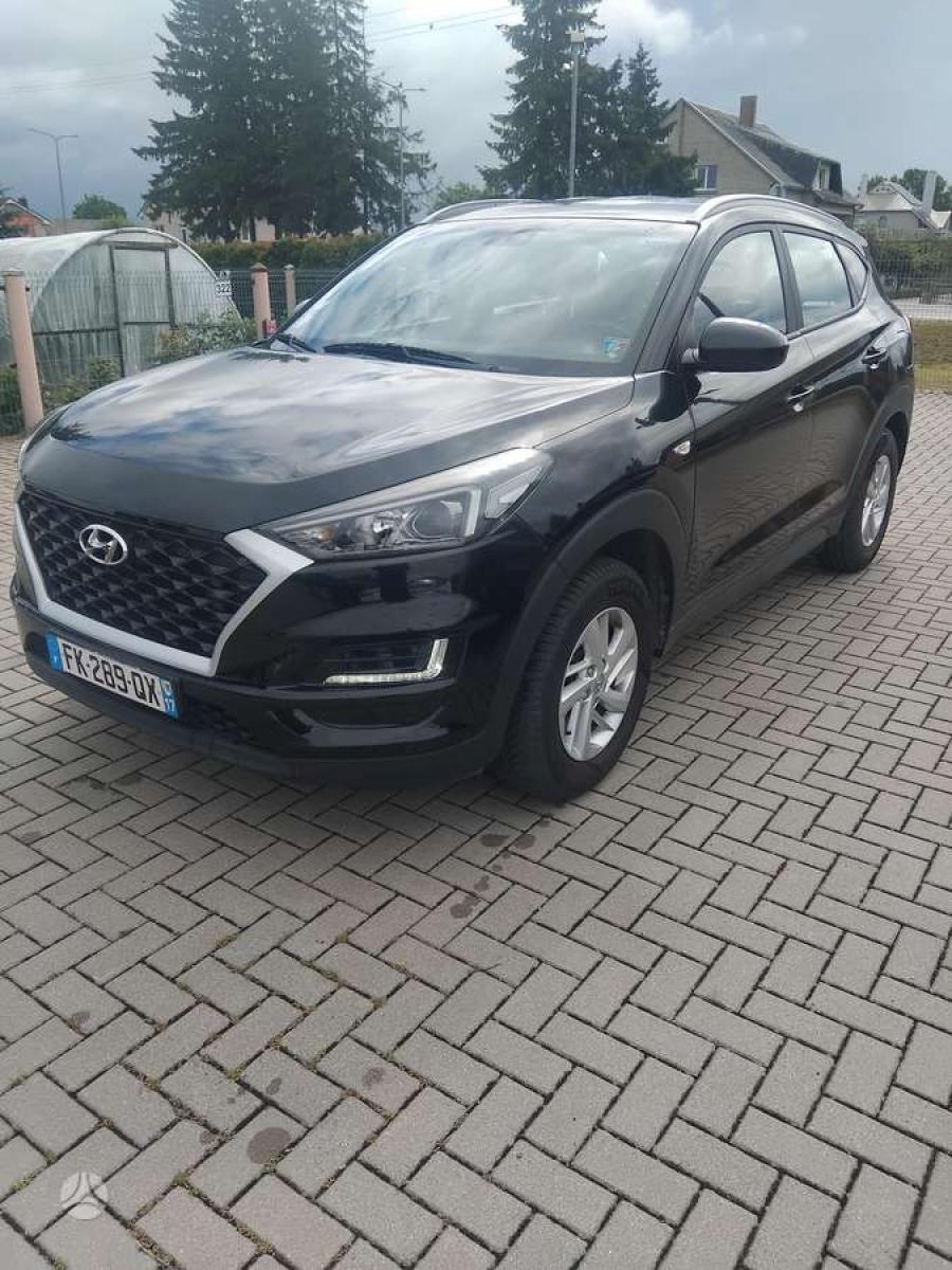 Black Hyundai Tucson 2019 in Taurage, with an engine capacity of 1.60 L and mileage of 138 thousand km for 11650 €, photo 1 on AUTOMOTO.COM.LV