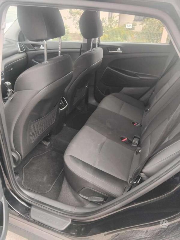 Melns Hyundai Tucson 2019 Tauragė, ar dzinēja tilpumu 1.60 L un nobraukumu 138 tūkst. km par 11650 €, foto 6 vietnē AUTOMOTO.COM.LV