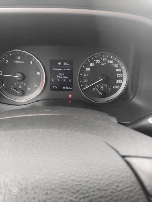 Black Hyundai Tucson 2019 in Taurage, with an engine capacity of 1.60 L and mileage of 138 thousand km for 11650 €, photo 9 on AUTOMOTO.COM.LV