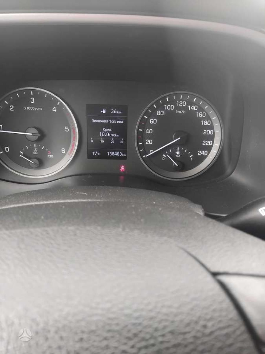 Black Hyundai Tucson 2019 in Taurage, with an engine capacity of 1.60 L and mileage of 138 thousand km for 11650 €, photo 9 on AUTOMOTO.COM.LV
