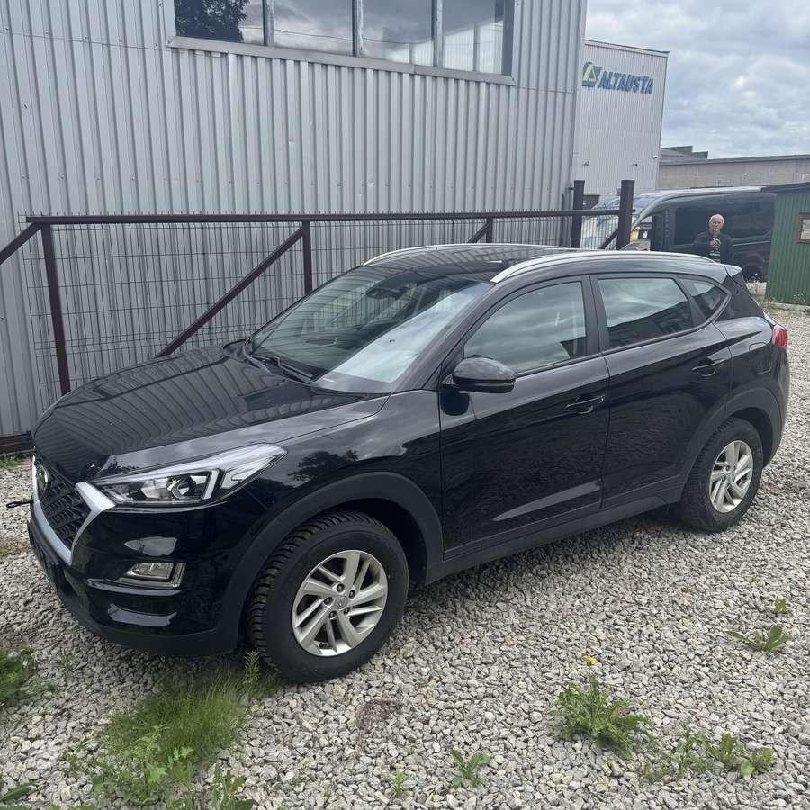 Melns Hyundai Tucson 2019 Tauragė, ar dzinēja tilpumu 1.60 L un nobraukumu 152 tūkst. km par 7800 €, foto 4 vietnē AUTOMOTO.COM.LV