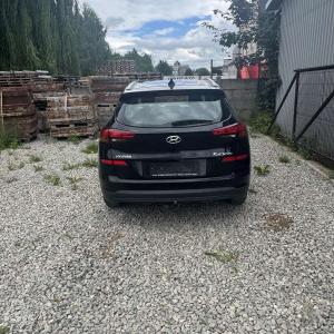 Melns Hyundai Tucson 2019 Tauragė, ar dzinēja tilpumu 1.60 L un nobraukumu 152 tūkst. km par 7800 €, foto 6 vietnē AUTOMOTO.COM.LV