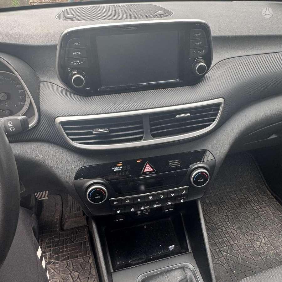 Melns Hyundai Tucson 2019 Tauragė, ar dzinēja tilpumu 1.60 L un nobraukumu 152 tūkst. km par 7800 €, foto 10 vietnē AUTOMOTO.COM.LV