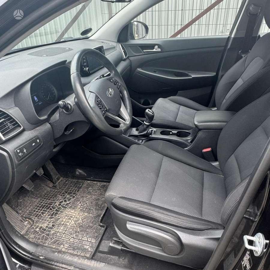 Melns Hyundai Tucson 2019 Tauragė, ar dzinēja tilpumu 1.60 L un nobraukumu 152 tūkst. km par 7800 €, foto 12 vietnē AUTOMOTO.COM.LV