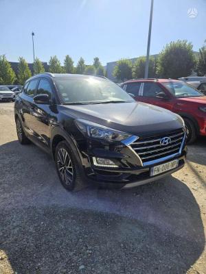 Black Hyundai Tucson 2019 in Taurage, with an engine capacity of 1.60 L and mileage of 90 thousand km for 14800 €, photo 6 on AUTOMOTO.COM.LV