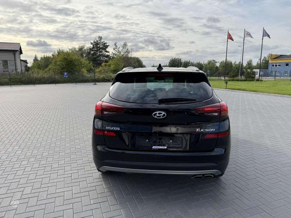 Melns Hyundai Tucson 2019 Telšiai, ar dzinēja tilpumu 1.60 L un nobraukumu 230 tūkst. km par 12700 €, foto 6 vietnē AUTOMOTO.COM.LV