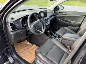Black Hyundai Tucson 2019 in Telschi, with an engine capacity of 1.60 L and mileage of 230 thousand km for 12700 €, photo 20 on AUTOMOTO.COM.LV