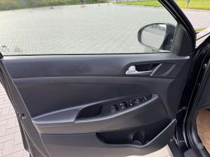 Black Hyundai Tucson 2019 in Telschi, with an engine capacity of 1.60 L and mileage of 230 thousand km for 12700 €, photo 21 on AUTOMOTO.COM.LV