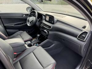 Black Hyundai Tucson 2019 in Telschi, with an engine capacity of 1.60 L and mileage of 230 thousand km for 12700 €, photo 26 on AUTOMOTO.COM.LV