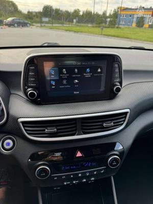 Black Hyundai Tucson 2019 in Telschi, with an engine capacity of 1.60 L and mileage of 230 thousand km for 12700 €, photo 32 on AUTOMOTO.COM.LV