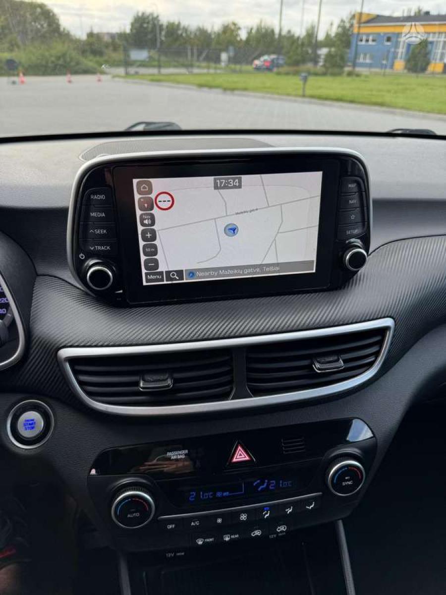 Black Hyundai Tucson 2019 in Telschi, with an engine capacity of 1.60 L and mileage of 230 thousand km for 12700 €, photo 33 on AUTOMOTO.COM.LV