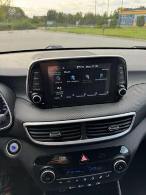 Black Hyundai Tucson 2019 in Telschi, with an engine capacity of 1.60 L and mileage of 230 thousand km for 12700 €, photo 34 on AUTOMOTO.COM.LV