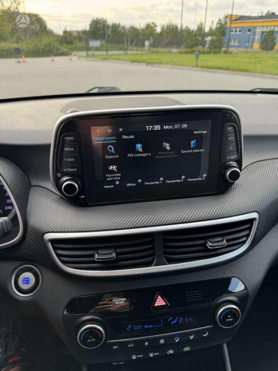Black Hyundai Tucson 2019 in Telschi, with an engine capacity of 1.60 L and mileage of 230 thousand km for 12700 €, photo 34 on AUTOMOTO.COM.LV