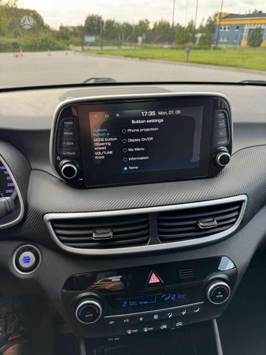 Black Hyundai Tucson 2019 in Telschi, with an engine capacity of 1.60 L and mileage of 230 thousand km for 12700 €, photo 35 on AUTOMOTO.COM.LV