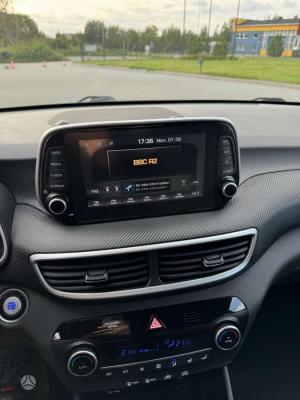 Black Hyundai Tucson 2019 in Telschi, with an engine capacity of 1.60 L and mileage of 230 thousand km for 12700 €, photo 39 on AUTOMOTO.COM.LV