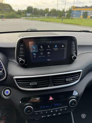 Black Hyundai Tucson 2019 in Telschi, with an engine capacity of 1.60 L and mileage of 230 thousand km for 12700 €, photo 40 on AUTOMOTO.COM.LV