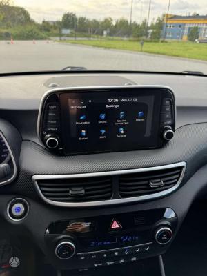 Black Hyundai Tucson 2019 in Telschi, with an engine capacity of 1.60 L and mileage of 230 thousand km for 12700 €, photo 41 on AUTOMOTO.COM.LV
