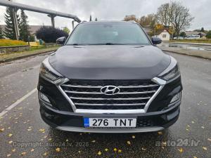 Black Hyundai Tucson 2019 in Paide, with an engine capacity of 1.60 L and mileage of 114 thousand km for 13990 €, photo 3 on AUTOMOTO.COM.LV