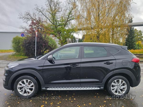 Hyundai Tucson 2019 in Paide on AUTOMOTO.COM.LV Black Hyundai Tucson 2019 in Paide, with an engine capacity of 1.60 L and mileage of 114 thousand km for 13990 β¬, photo 4 on AUTOMOTO.COM.LV