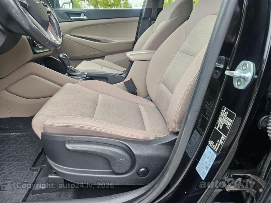 Black Hyundai Tucson 2019 in Paide, with an engine capacity of 1.60 L and mileage of 114 thousand km for 13990 €, photo 22 on AUTOMOTO.COM.LV